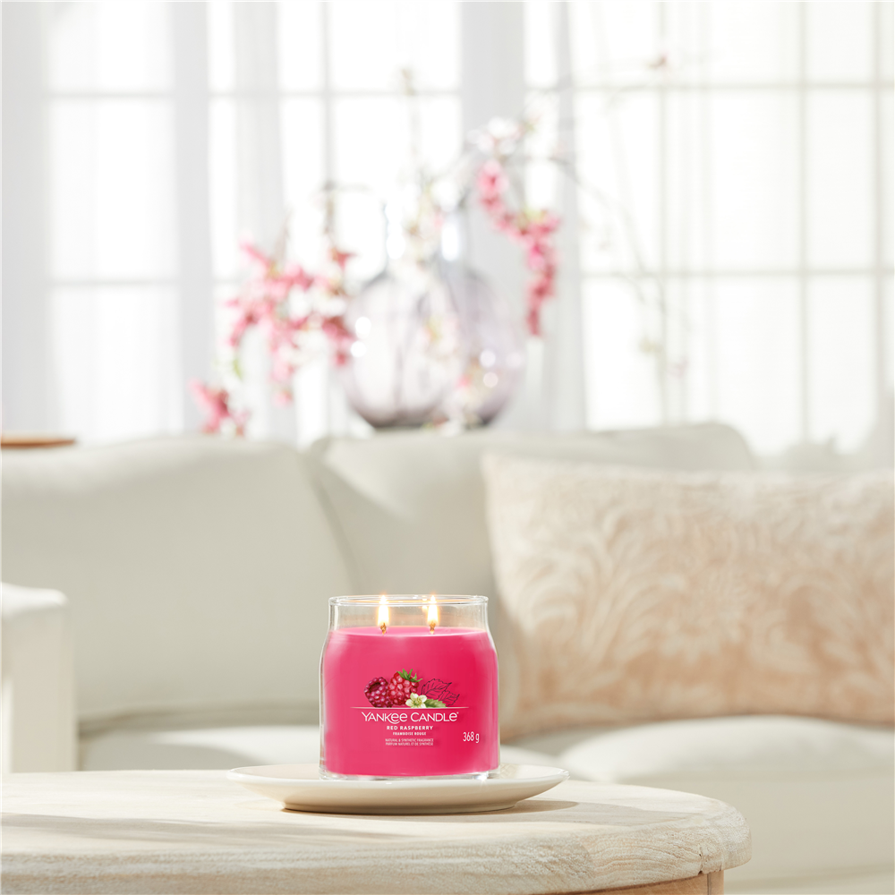 Red Raspberry Signature Medium Jar | Yankee Candle Offizielle Website ...