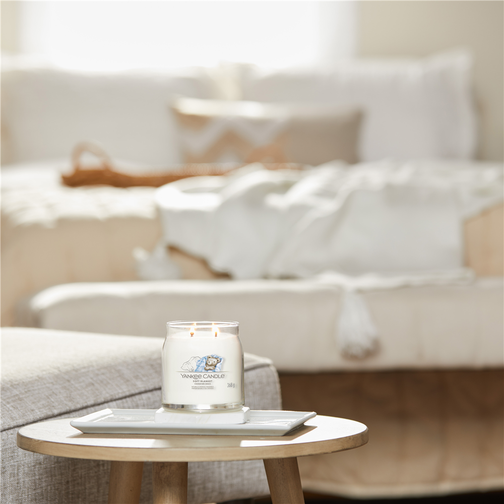 Soft Blanket Signature Medium Jar | Yankee Candle – Site officielle Suisse